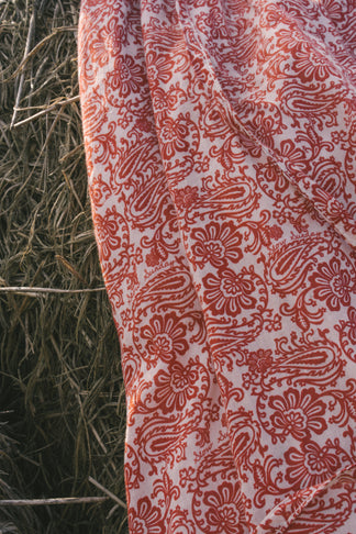 Ivy in Red Paisley – Slow Sunday